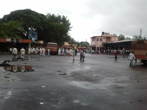 Casestudy and Design Guide for Major Bus Terminal for a Large City ...